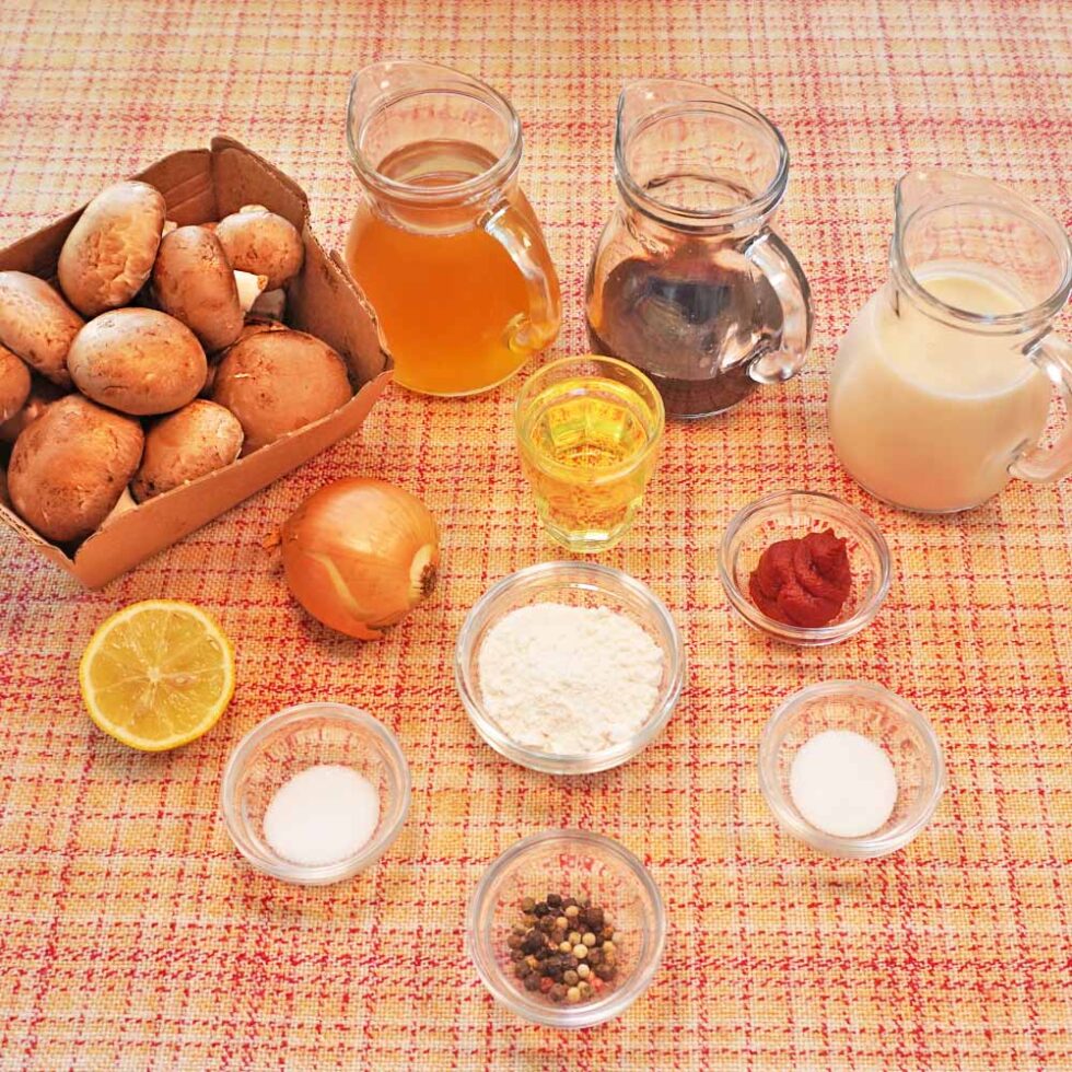 Jägersoße Rezept dunkel - schnell und einfach - Kochen mit Moki