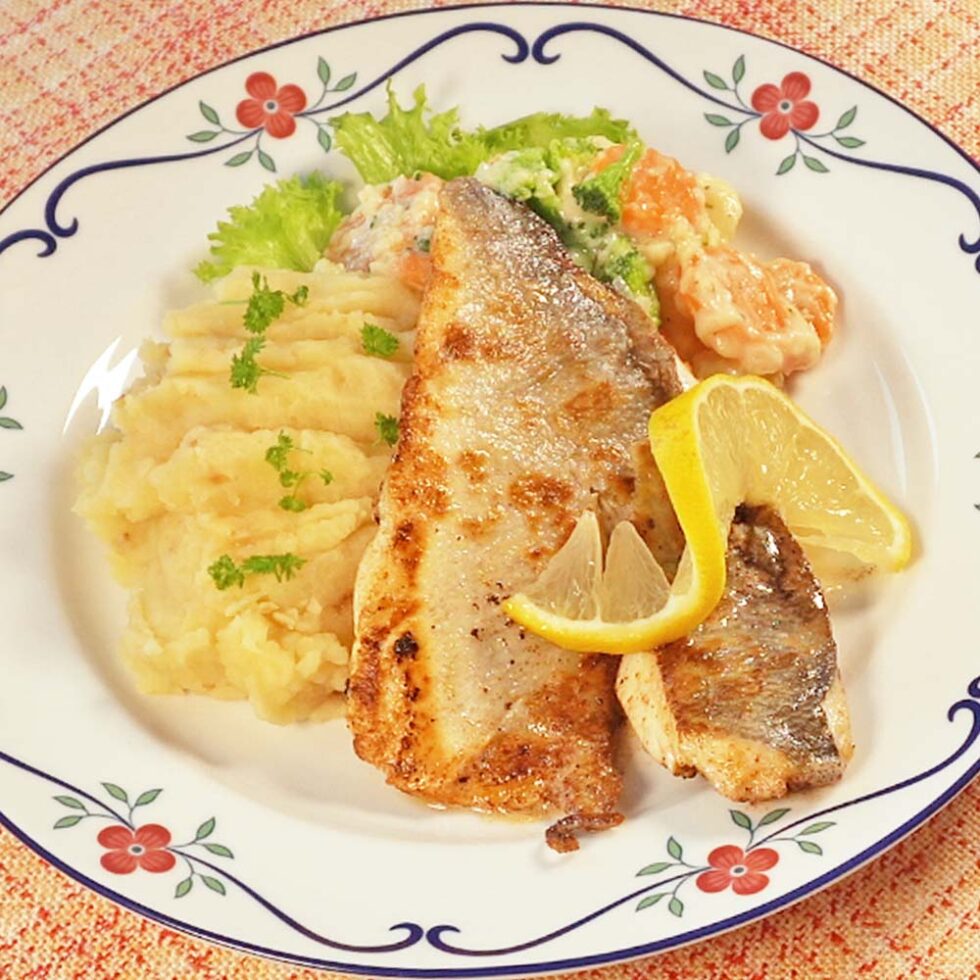 Doradenfilet in der Pfanne gebraten zubereiten Rezept - Kochen mit Moki